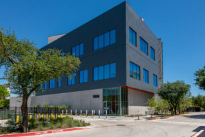 11 Amazing Photos of Equinix DA11 in Dallas - Interconnections - The ...
