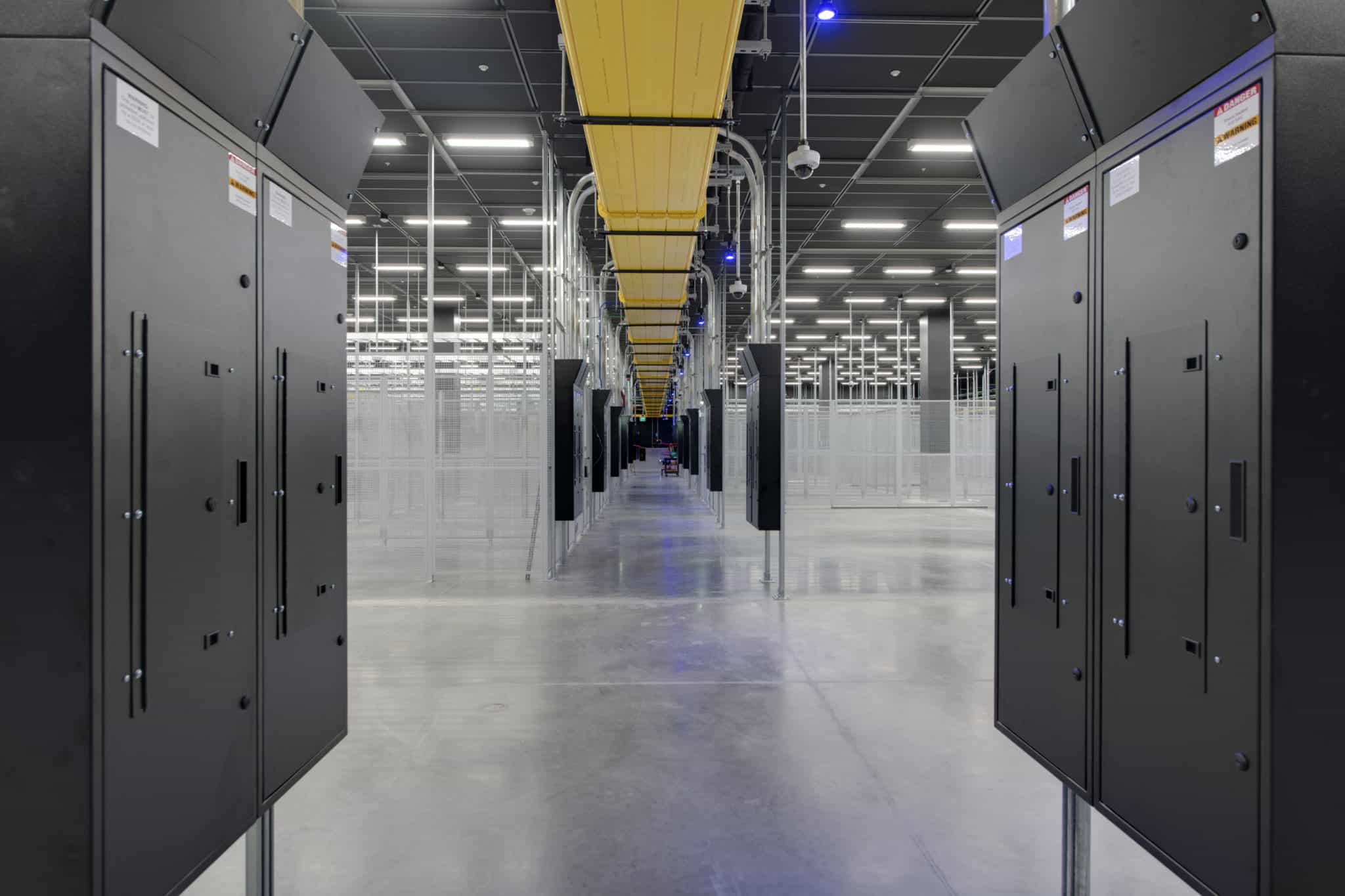 11 Amazing Photos of Equinix DA11 in Dallas - Interconnections - The ...